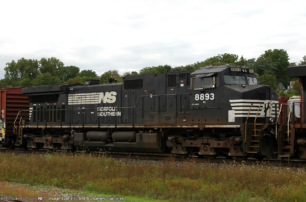NS 8893